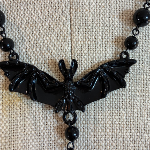 Jewelry | Nwt Black Bat Beaded Necklace Halloween Dracula Witchy Gothic ...